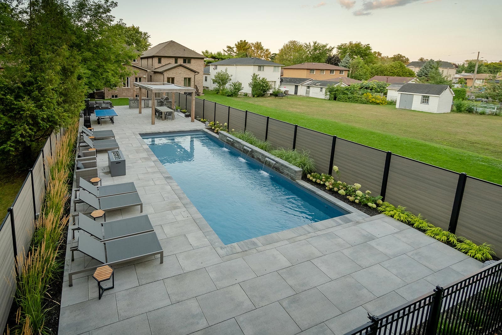 Lakeview Residence - Distinctive Landscapes